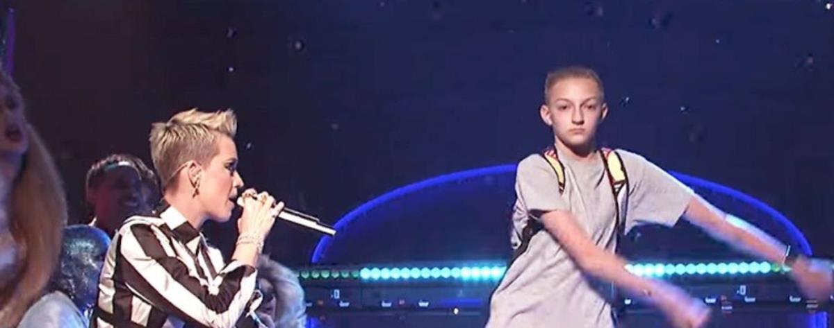 Cuál es el verdadero origen del "Papu Dance", el baile que revoluciona ...