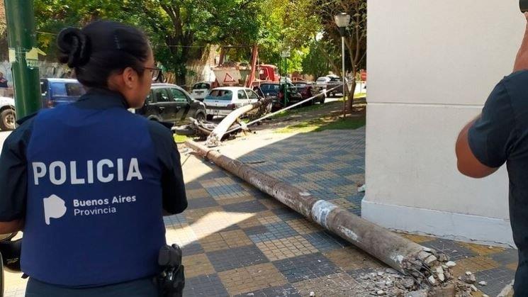 Tragedia En La Plata Un Ginecólogo Murió Al Ser Aplastado Por Un Poste