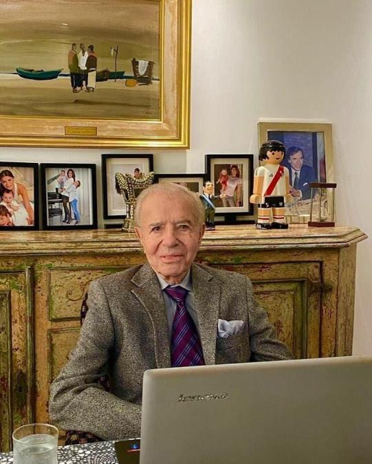 Menem sigue con neumonía, pero no está intubado: dicen que está en ...