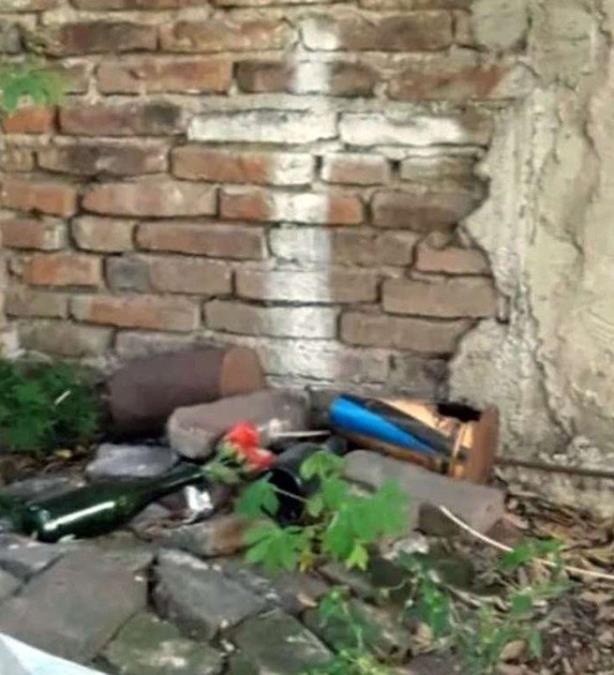 Un Hombre Fue Encontrado Muerto En Su Casa Tenía A Su Mamá Enterrada