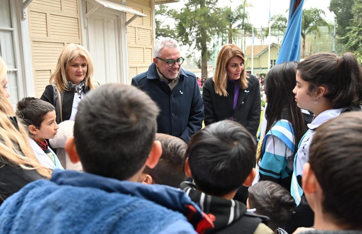 Julio Zamora acompañó a estudiantes de escuelas del Delta Tigre en la ...