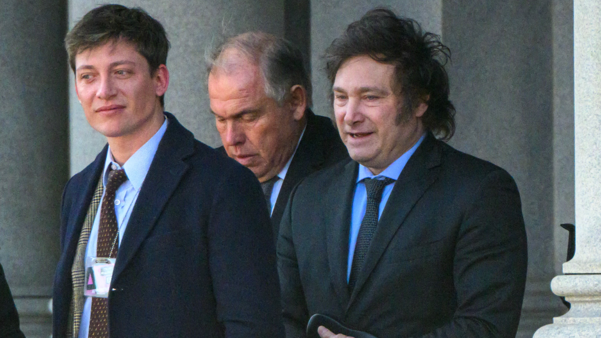 Cuántos millones cobra Caputo como asesor y por qué no ocupa un cargo ...