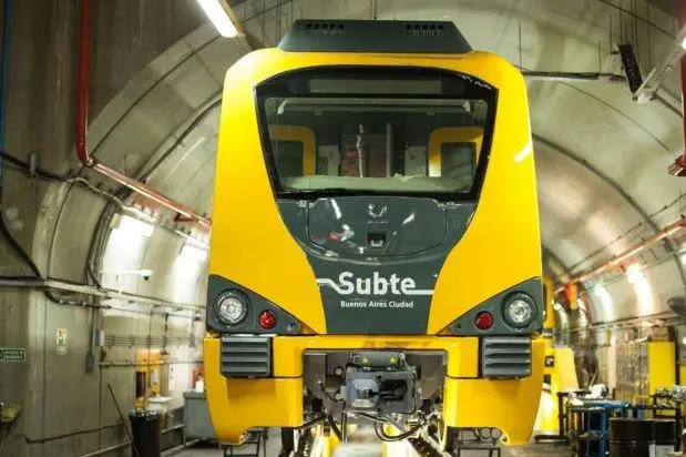 Mayor frecuencia y la nueva línea F: el plan subterráneo de Larreta ...